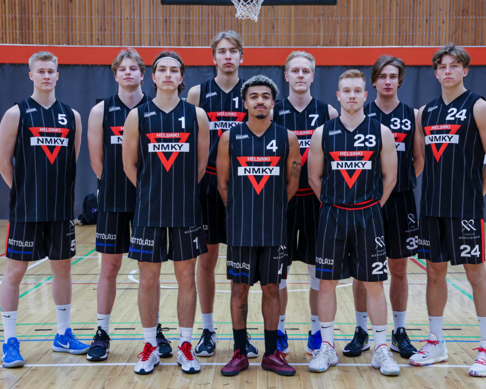 Namikan miesten joukkue uuteen kauteen opettavaisen valmistavan jakson saattelemana | Helsingin NMKY